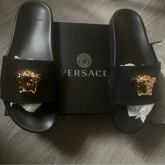 Versace | Shoes | Versace Medusa Women Pool Open Toe Slides Retail 495 ...